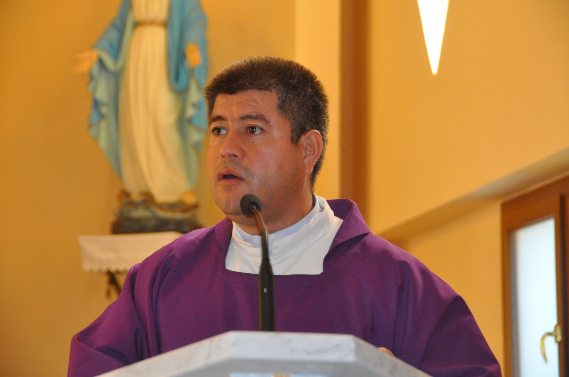 La parrocchia sfratta l'associazione Angeli di Pace di don Rito - Prima ...